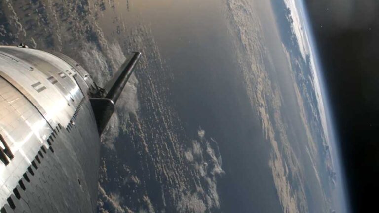 Starship Launch 5 will use improved tiles and flap hinge seal - EONMSK News