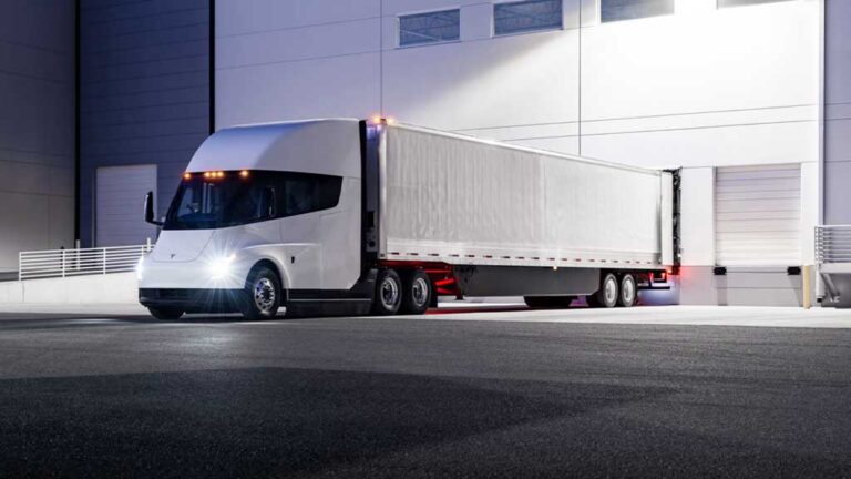 Here's the first official look at updated Tesla Semi design - EONMSK News