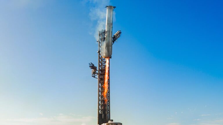 Watch the second SpaceX Super Heavy booster catch from epic angles ...