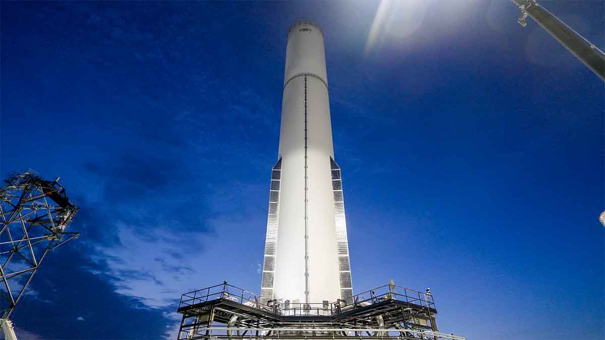 Check the cleanest look at SpaceX Super Heavy V3 Booster performing ...